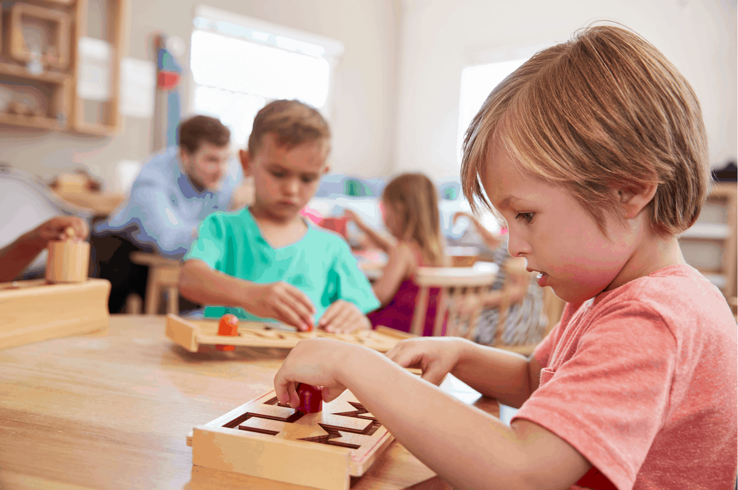 A Guide to Montessori Lessons (Plus Example Lesson Plans)